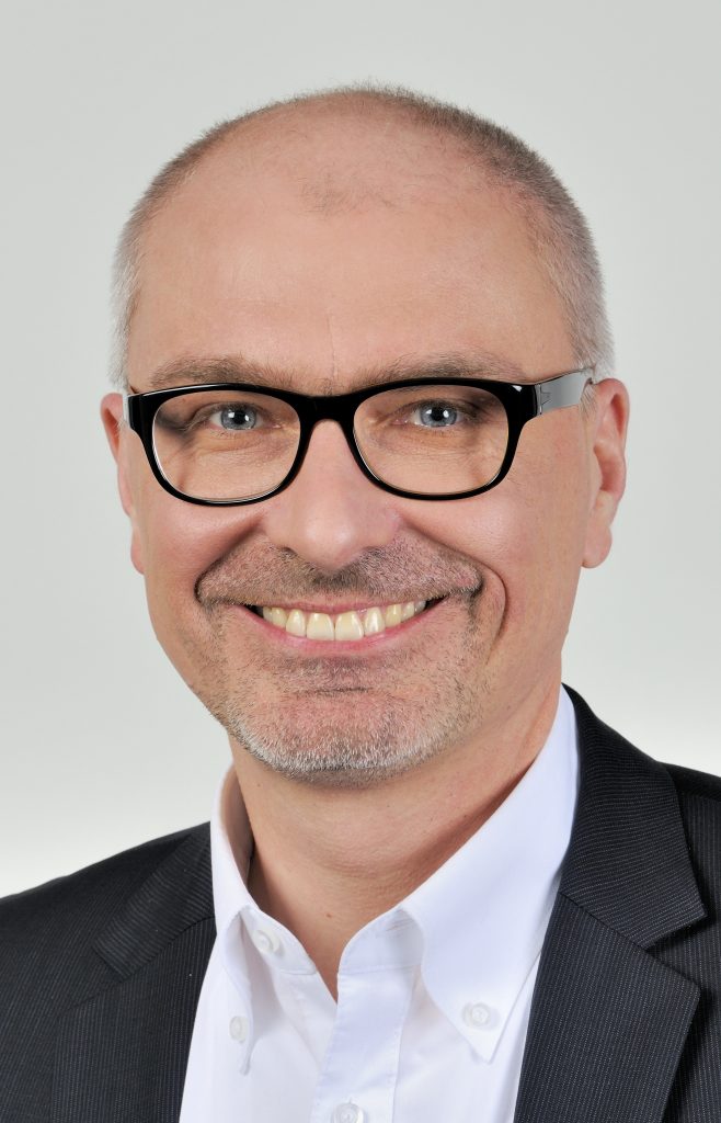 Peter Simon switches to the German Savings Bank Association: This ...